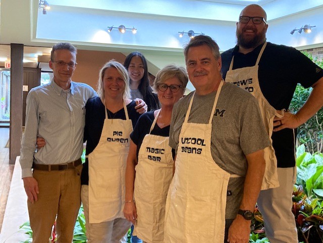 Pipers Pals dinner group photo 2 - RMHC Ann Arbor